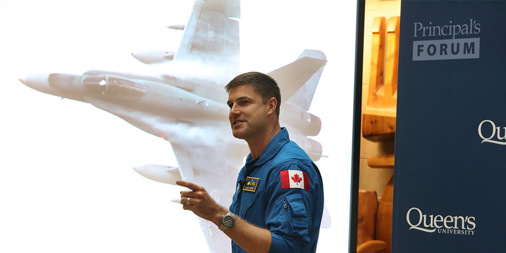 Astronaut Jeremy Hansen could pilot a commercial crew spacecraft on his ...