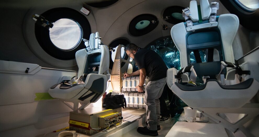 Virgin Galactic Unity 22 spaceflight successfully launches with Sir ...