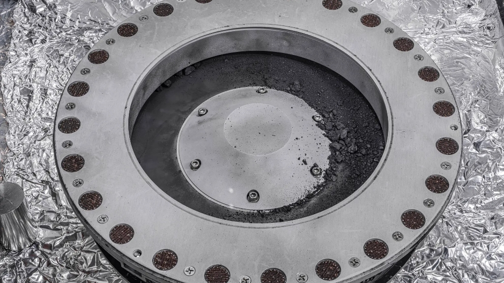 OSIRIS-REx Sample Cracked Open, Does Not Disappoint - SpaceQ